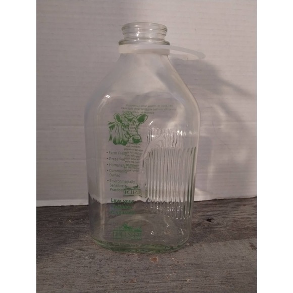 Stanpac | Accents | Green Cow 64 Oz Half Gallon Milk Bottle The Lands ...